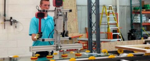 Zero Gravity Lift Manufacturer Improves Ergonomics | KUNDEL